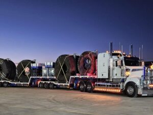 Trailer Or Container? Know The Key Differences | Rhinotrail