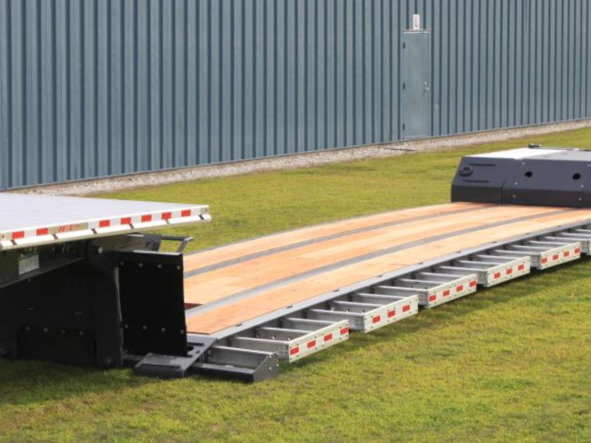 8 Different Types Of Flatbed Trailers | Rhinotrail