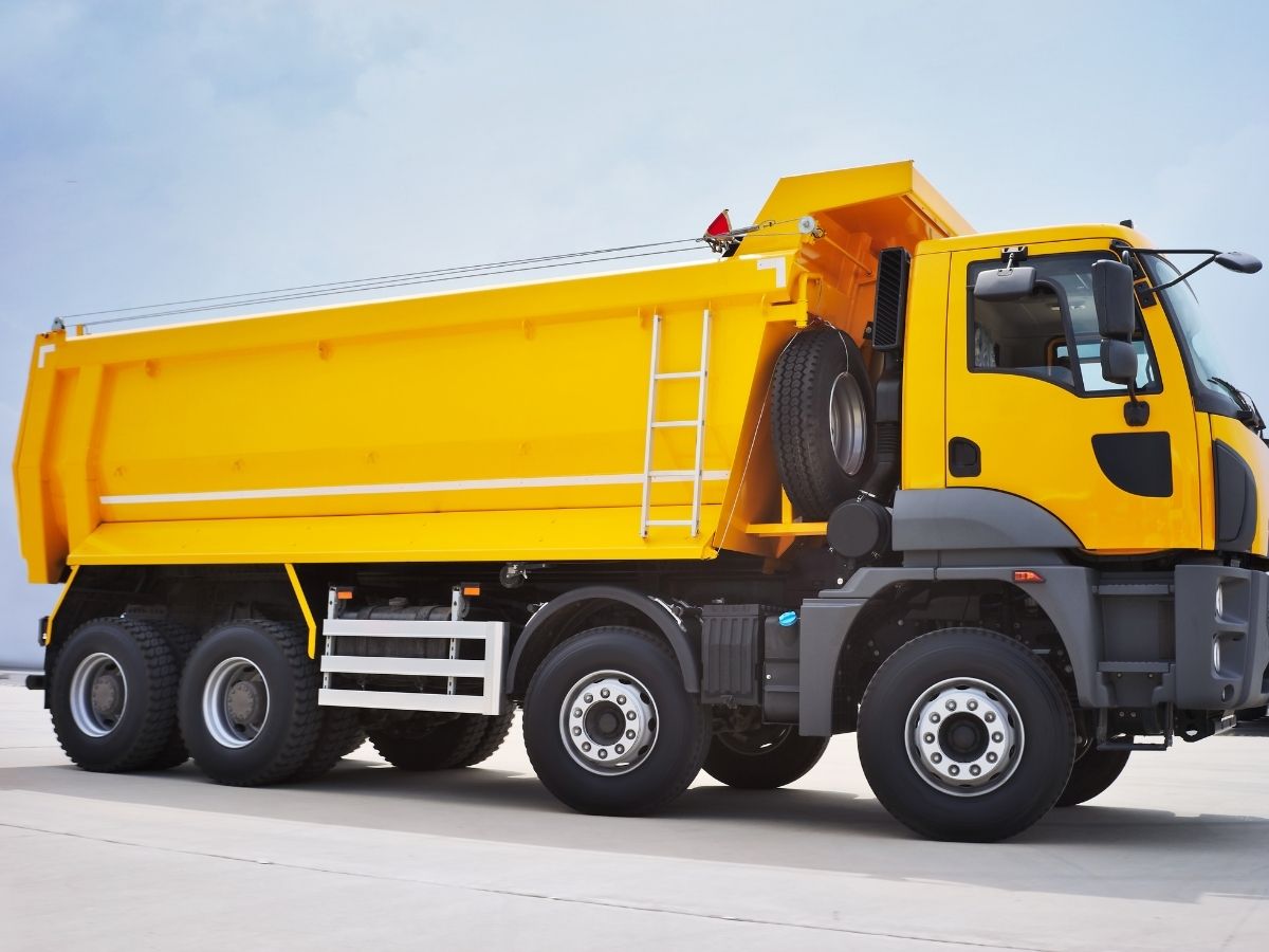 Garbage Truck Vs Dump Truck: What's The Difference? | Rhinotrail