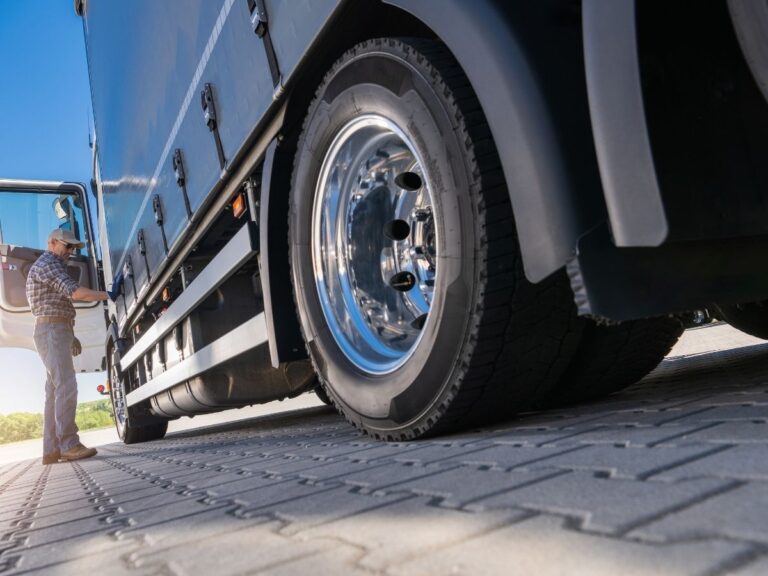 How To Adjust Trailer Brakes? | Rhinotrail