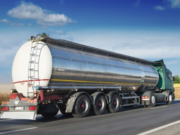 Tanker Truck Dimensions: What You Need To Know | Rhinotrail