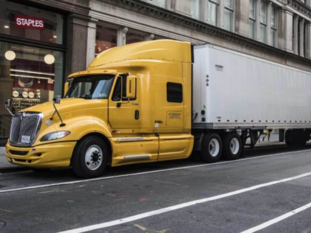 Tractor Vs. Semi Trailer: Understanding The Differences | Rhinotrail