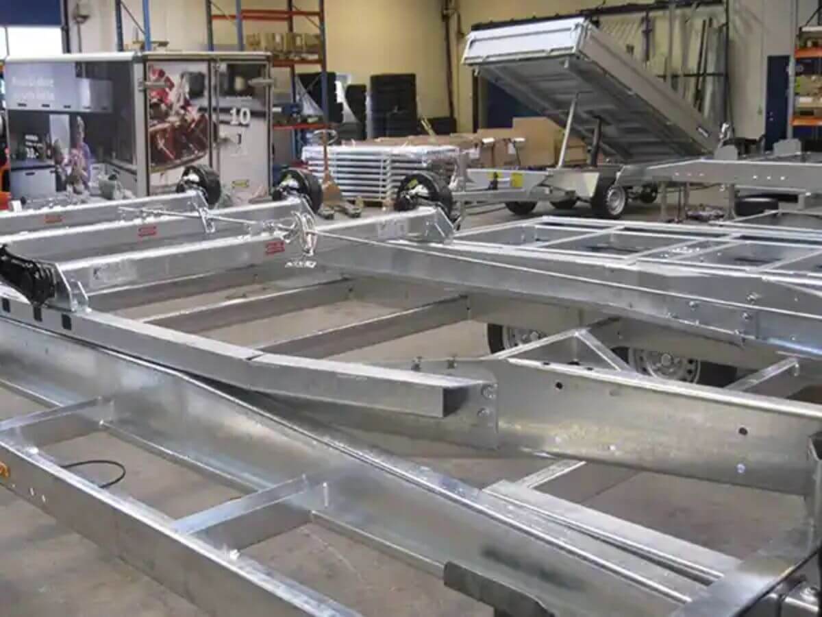 Step-by-Step Guide To Trailer Manufacturing | Rhinotrail
