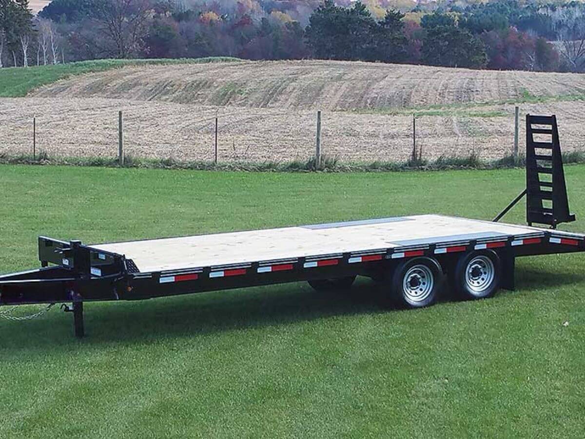 8 Different Types Of Equipment Trailers | Rhinotrail