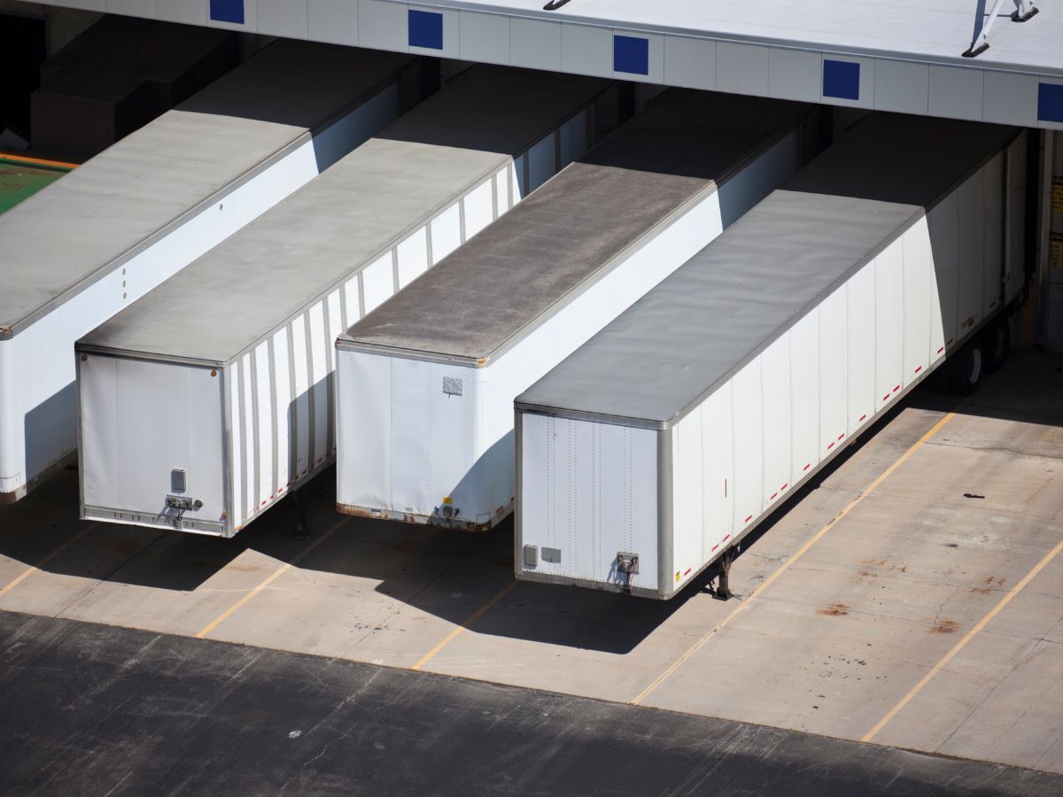 7 Different Types Of Livestock Trailers | Rhinotrail