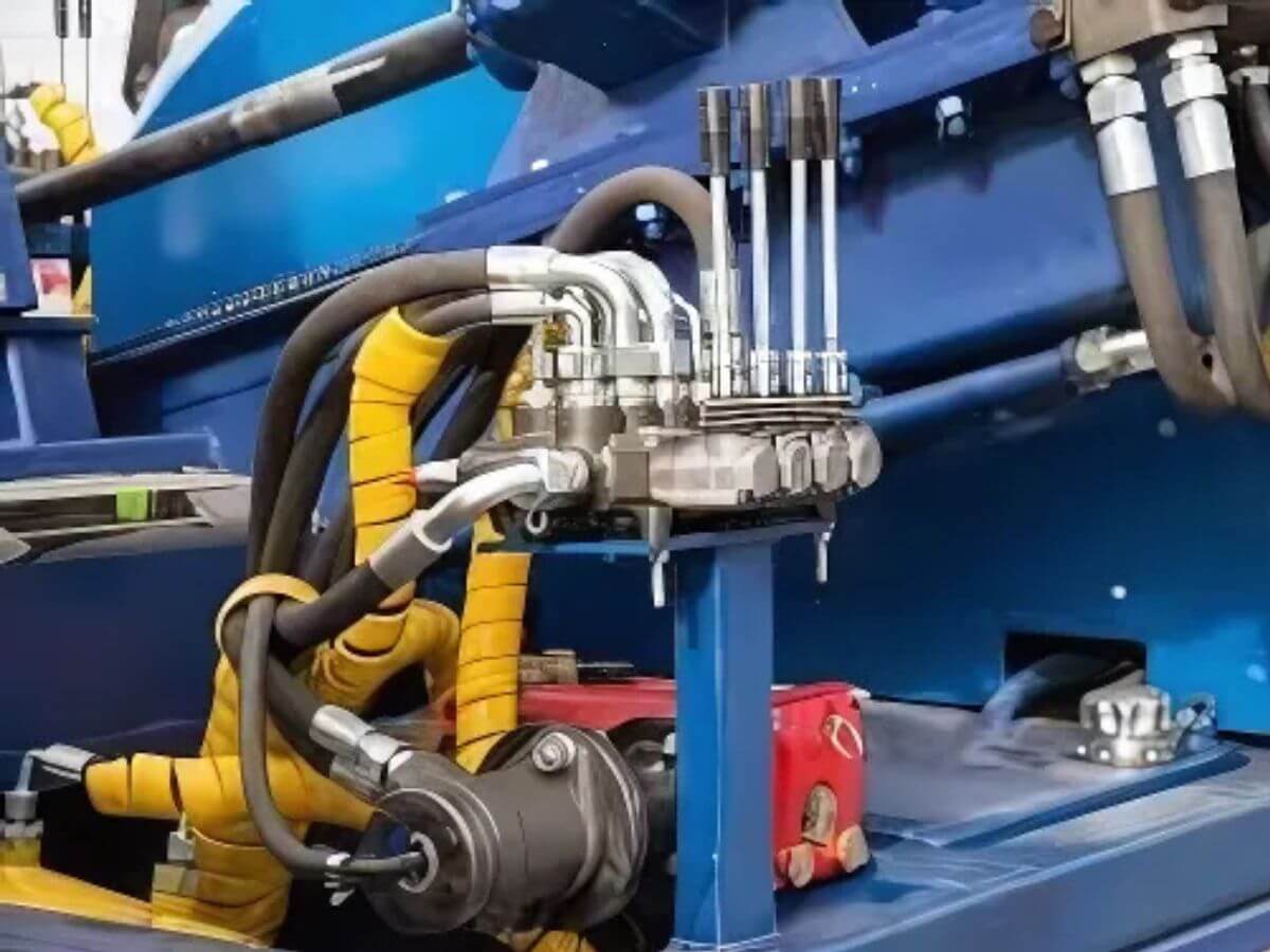 What Hydraulic Fluid Should You Use For Dump Trailer? | Rhinotrail