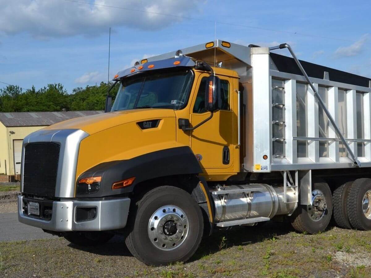 What Is A Tri Axle Truck | Rhinotrail