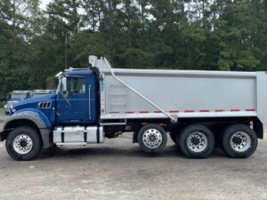 What Is A Tri Axle Truck | Rhinotrail