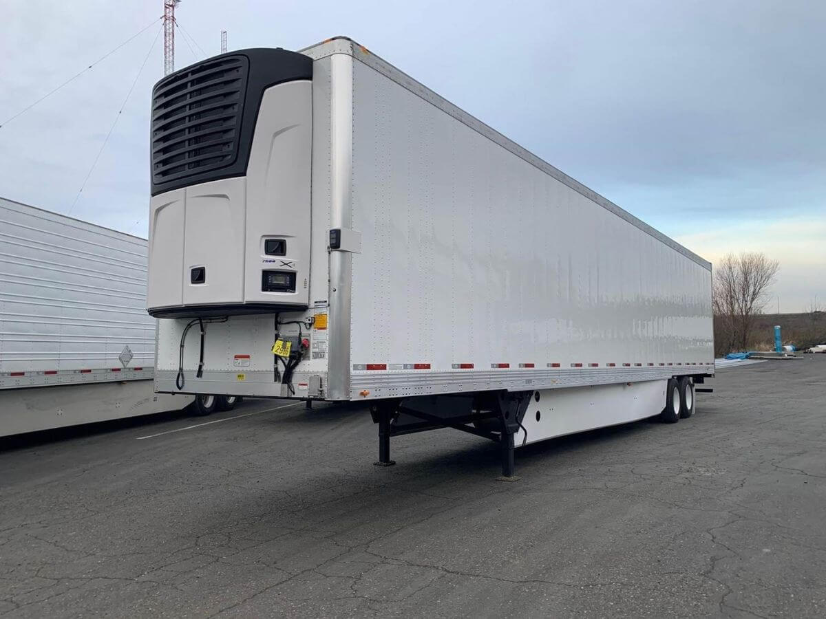 What Is The Size Of A Semi Trailer? | Rhinotrail